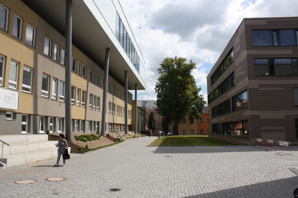 4 - UJEP | Univerzita J. E. Purkyně