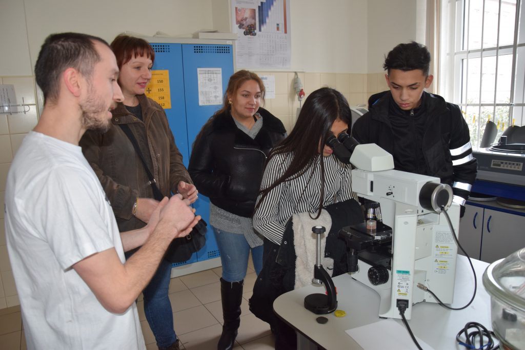 Dětská práce na FSI UJEP? - UJEP | Univerzita J. E. Purkyně