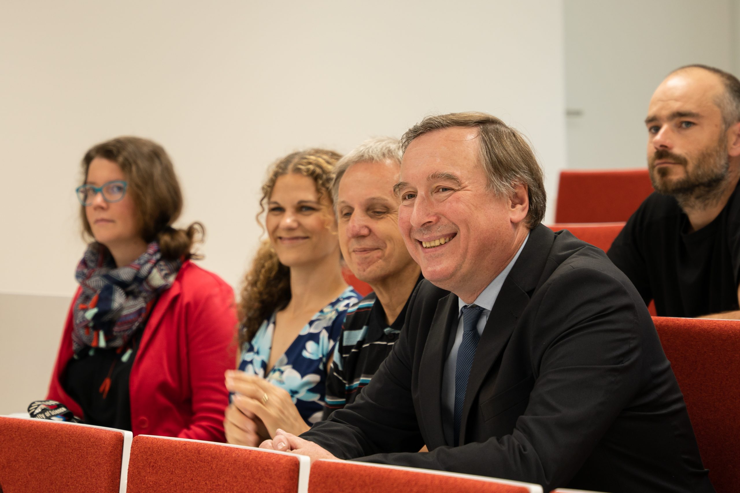 Ve vedení Přírodovědecké fakulty zůstává Michal Varady - UJEP ...